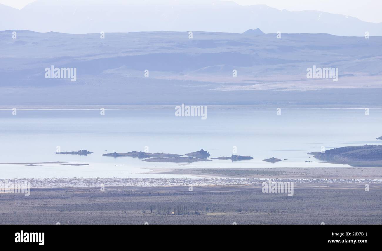 Lee vining california hi-res stock photography and images - Alamy