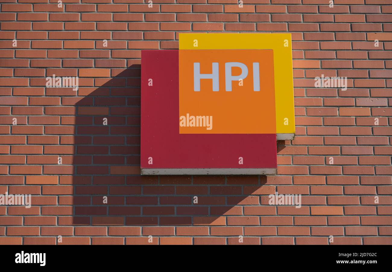 Logo, Hasso-Plattner-Institut, Prof.-Dr.-Helmert-Straße, Babelsberg ...