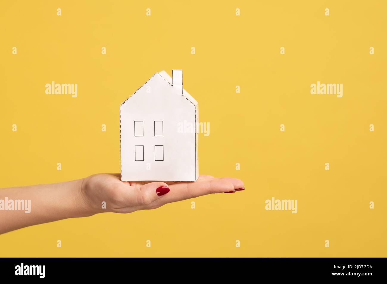 Female service agent repairing hi-res stock photography and images - Alamy