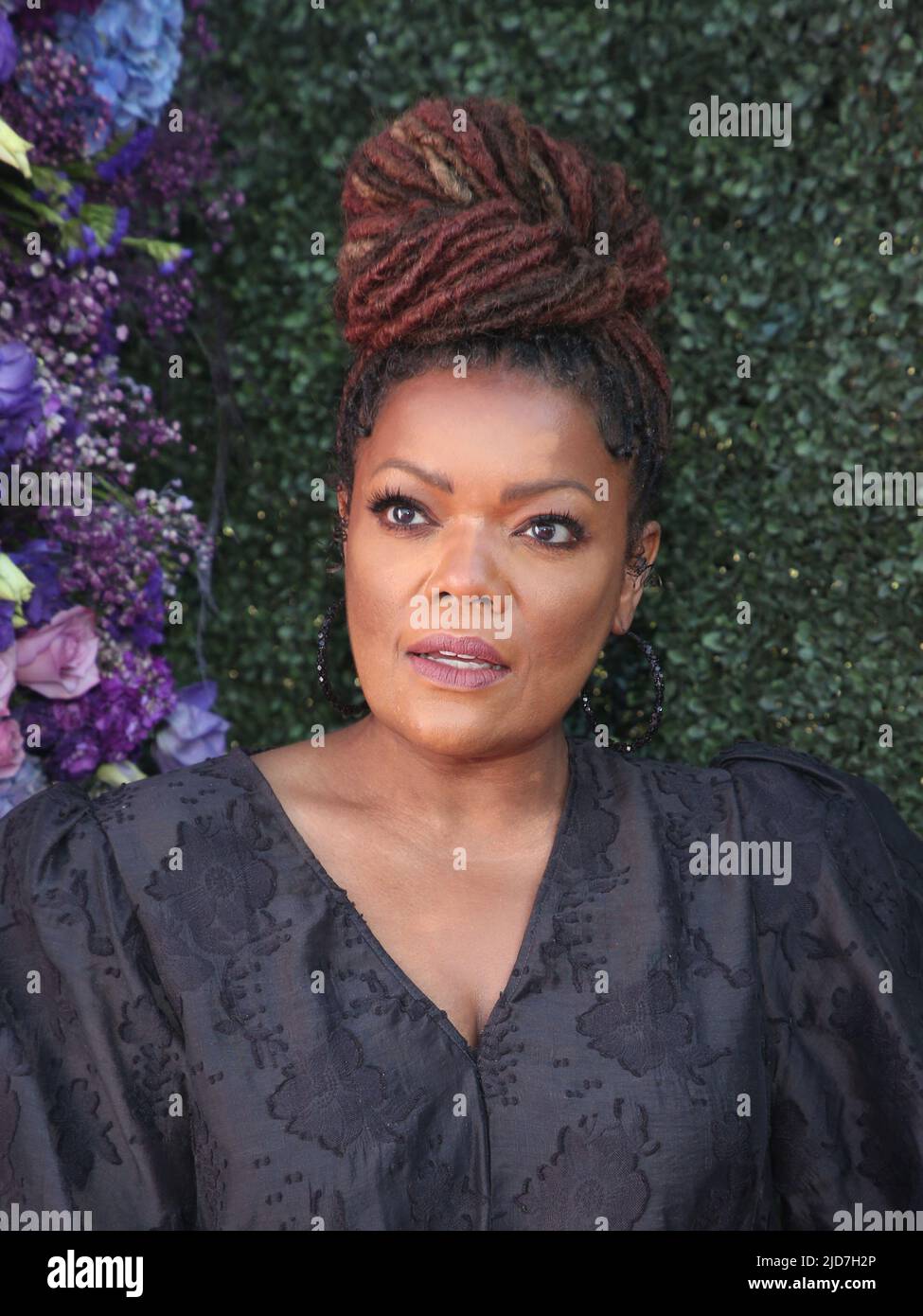 Los Angeles, California, USA. 18th June, 2022. Yvette Nicole Brown, the ...