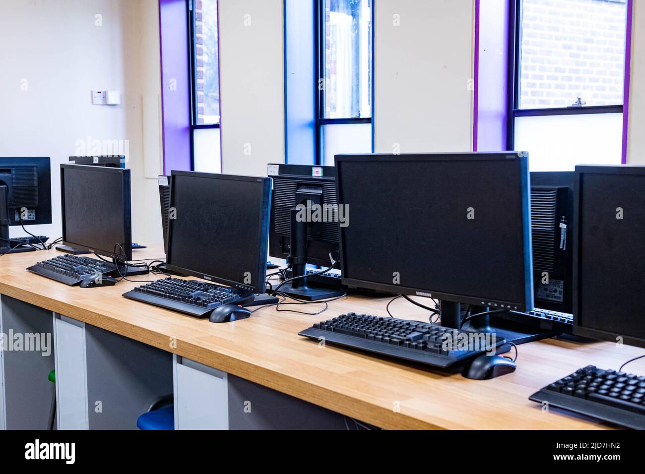 Line of pcs hi-res stock photography and images - Alamy