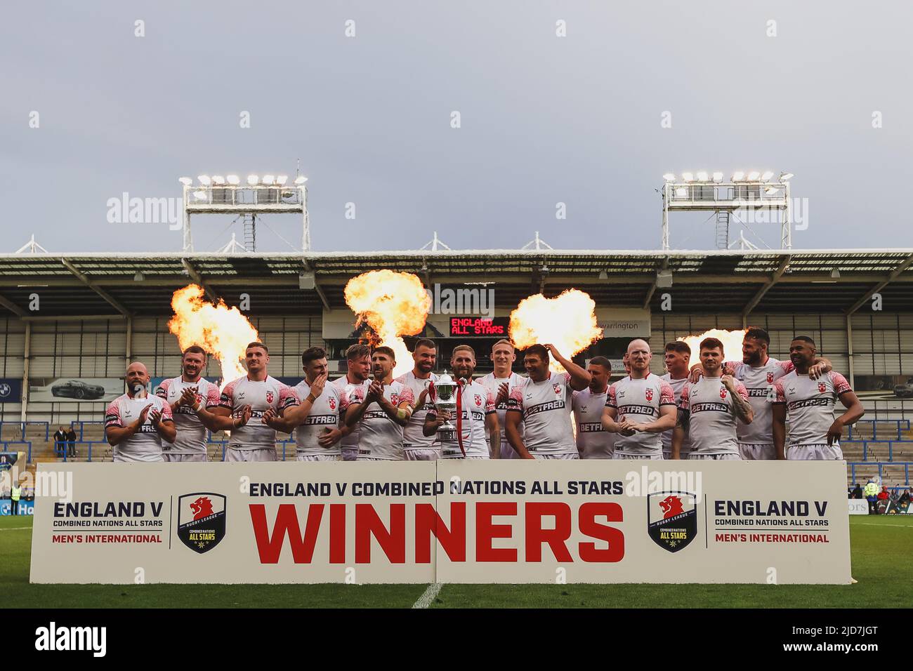 The England national rugby league team lift the trophy after beating ...