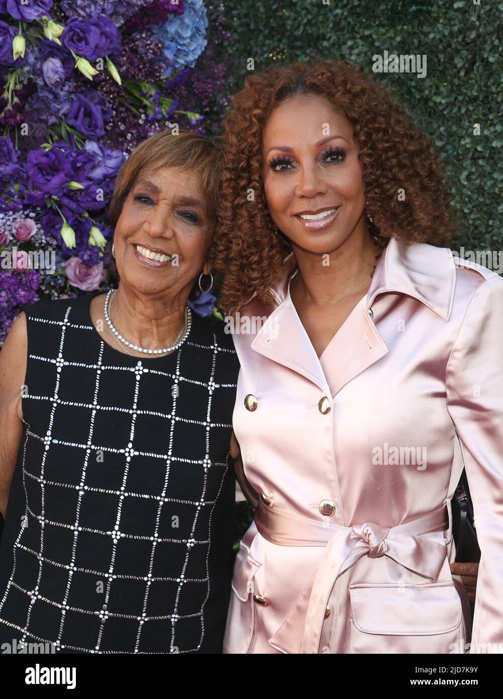 18 June 2022 - Los Angeles, California - Dolores Robinson, Holly ...