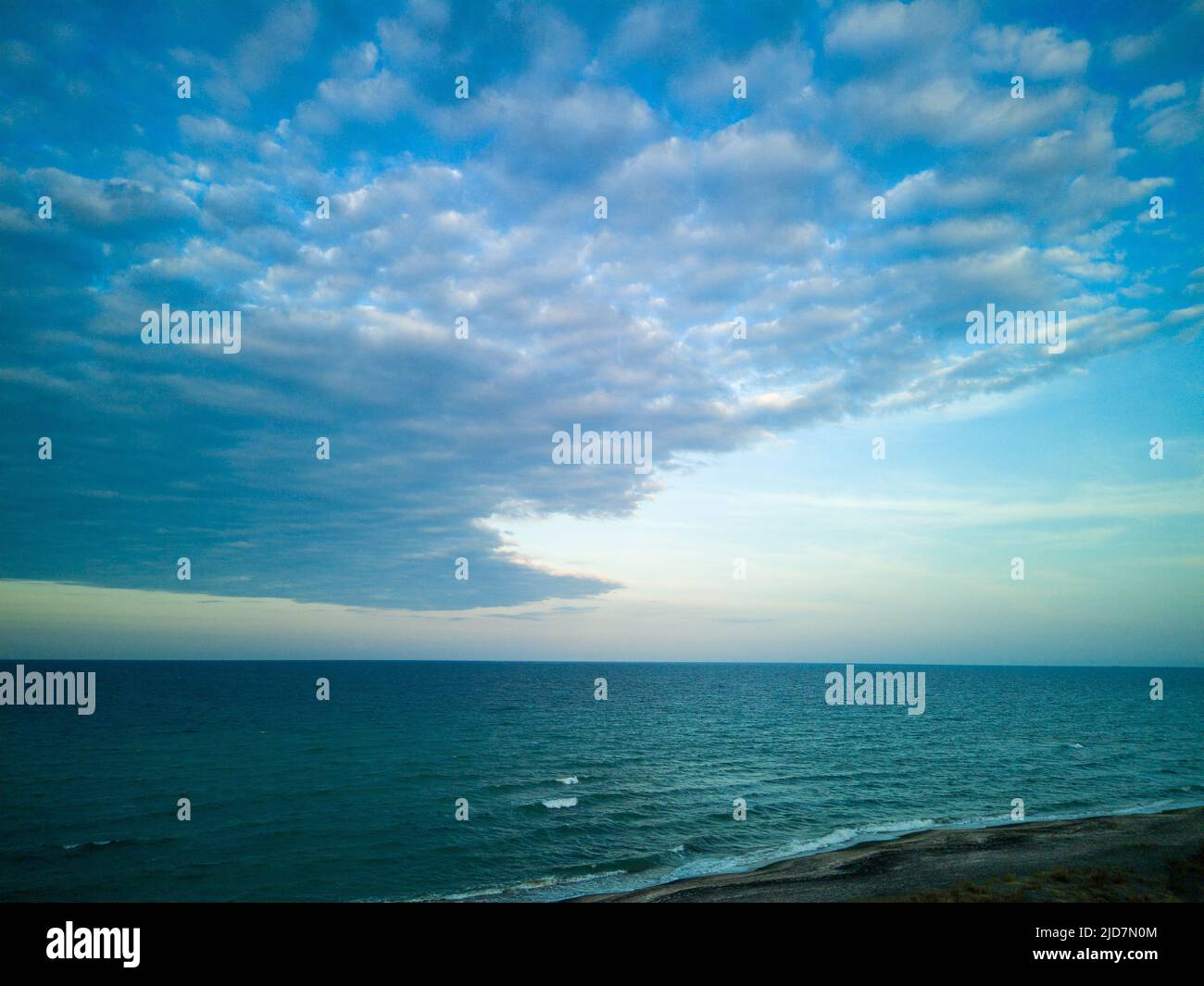 Boundless calm black sea cool hi-res stock photography and images - Alamy