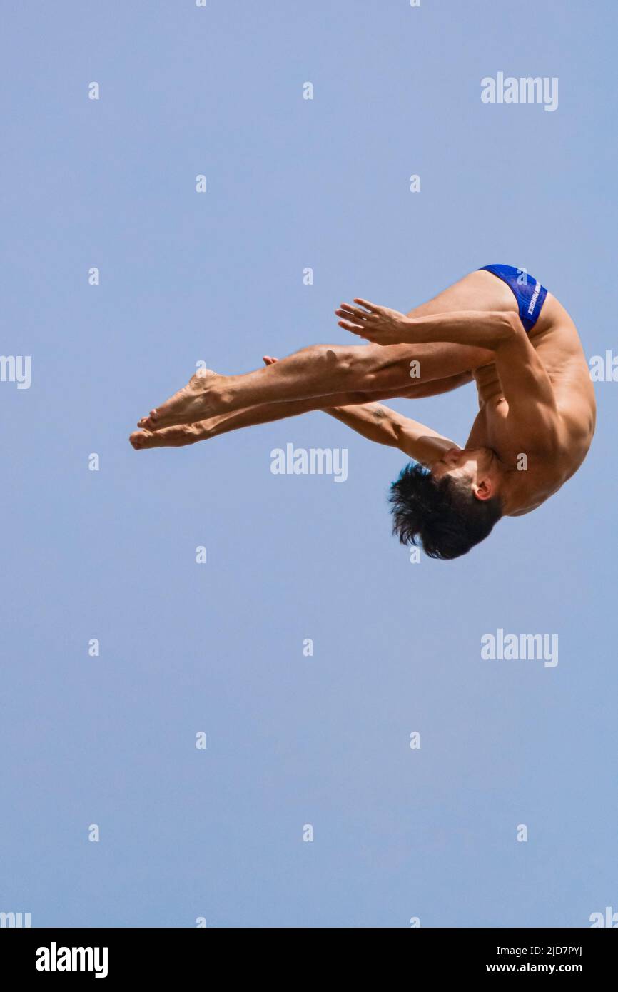 Red Bull Cliff Diving, the biggest high-flying diving competition in ...