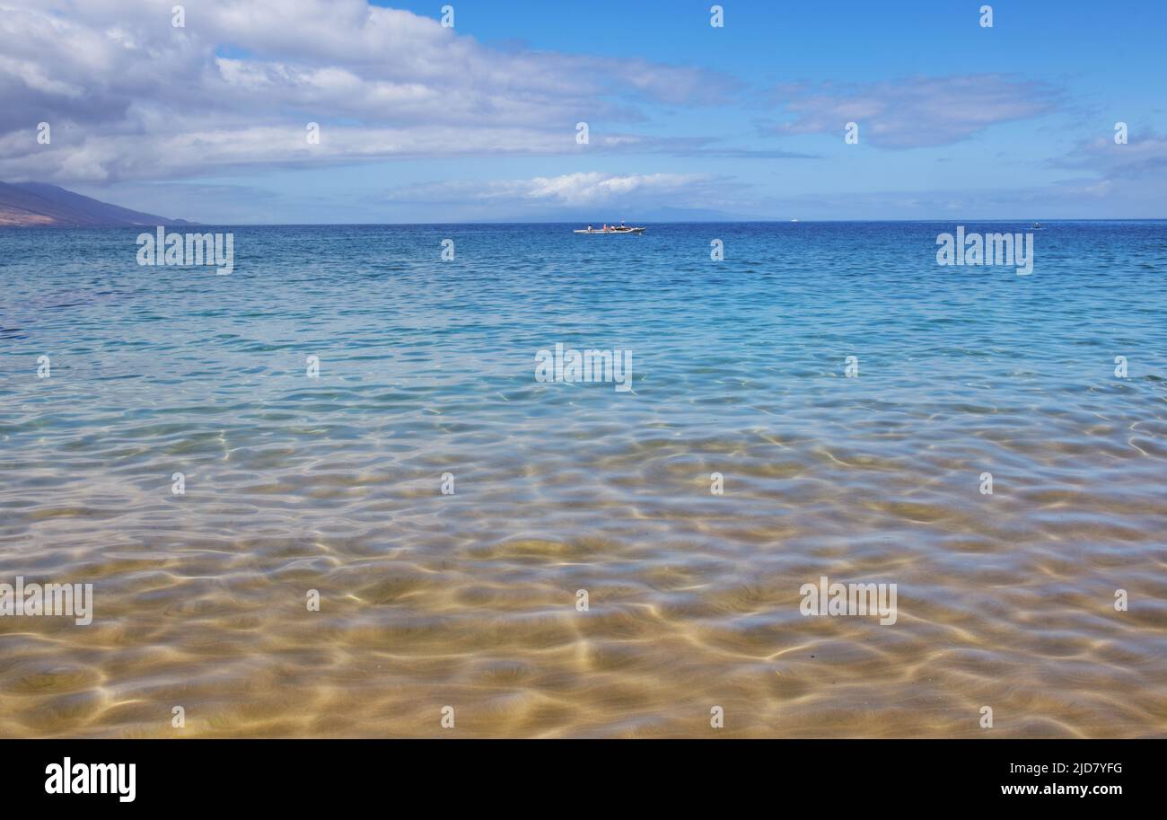 Tropical blue ocean in Hawaii. Summer sea in clean and clear water from ...