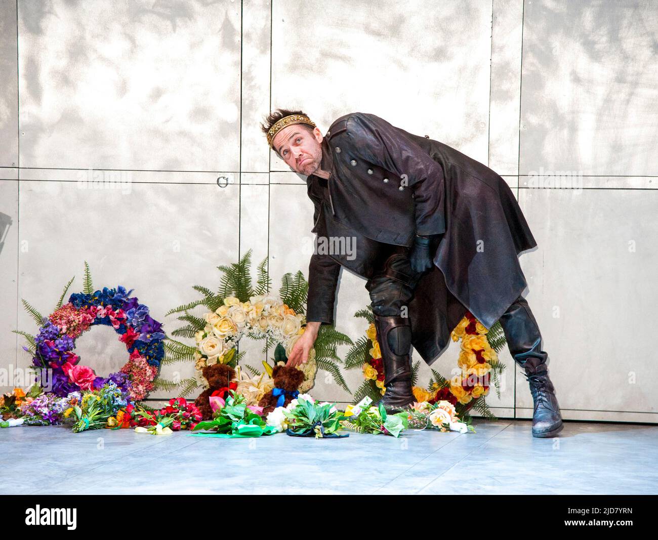 Jonjo O'Neill (Richard III) in RICHARD III by Shakespeare at the Royal ...