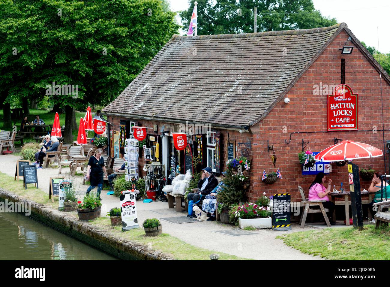 Hatton Locks Cafe, Grand Union Canal, Warwickshire, England, UK Stock ...