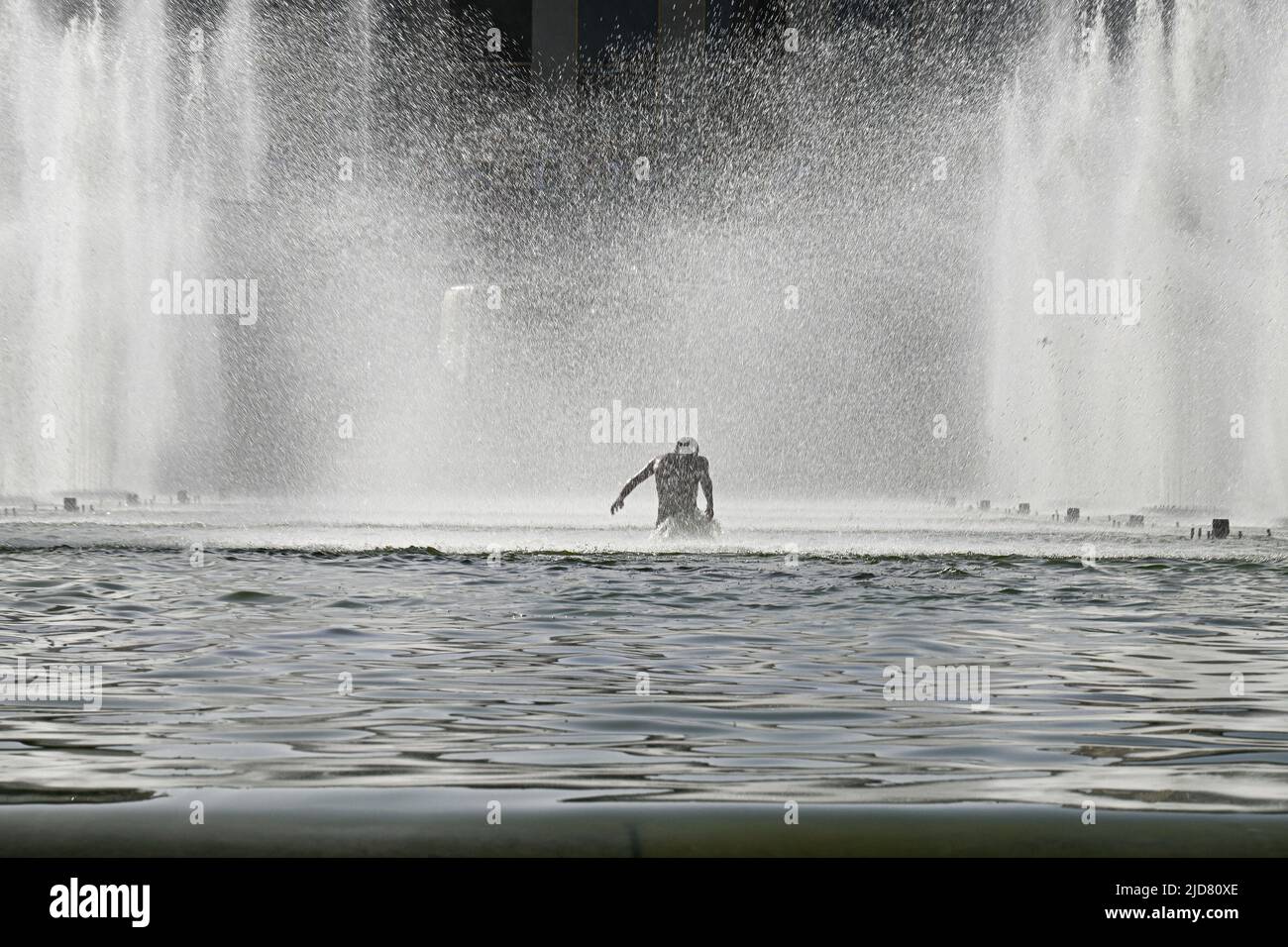 Atmosphere during the heat wave, at Trocadero in Paris, France, on June ...