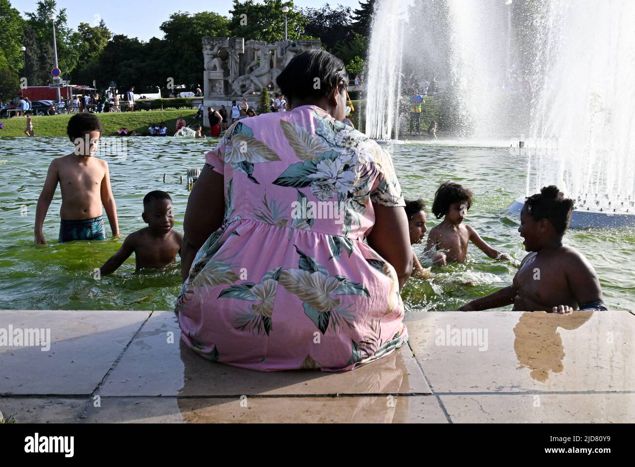 Atmosphere during the heat wave, at Trocadero in Paris, France, on June ...
