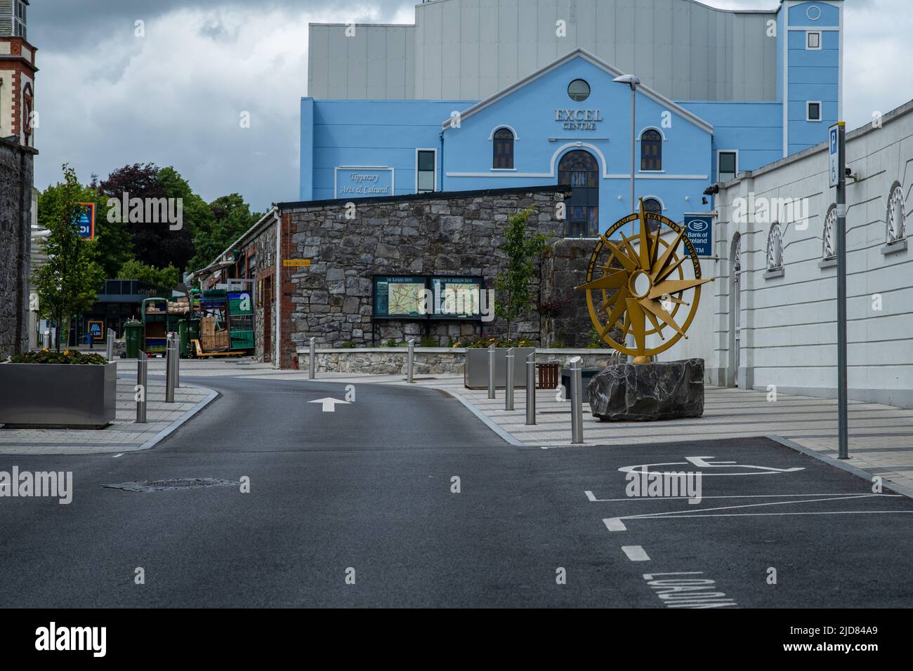 Tipperary Town is nestled in the superb and scenic surroundings of the ...