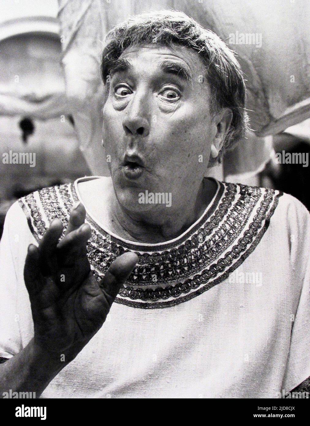 FRANKIE HOWERD, FURTHER UP POMPEII, 1991 Stock Photo - Alamy