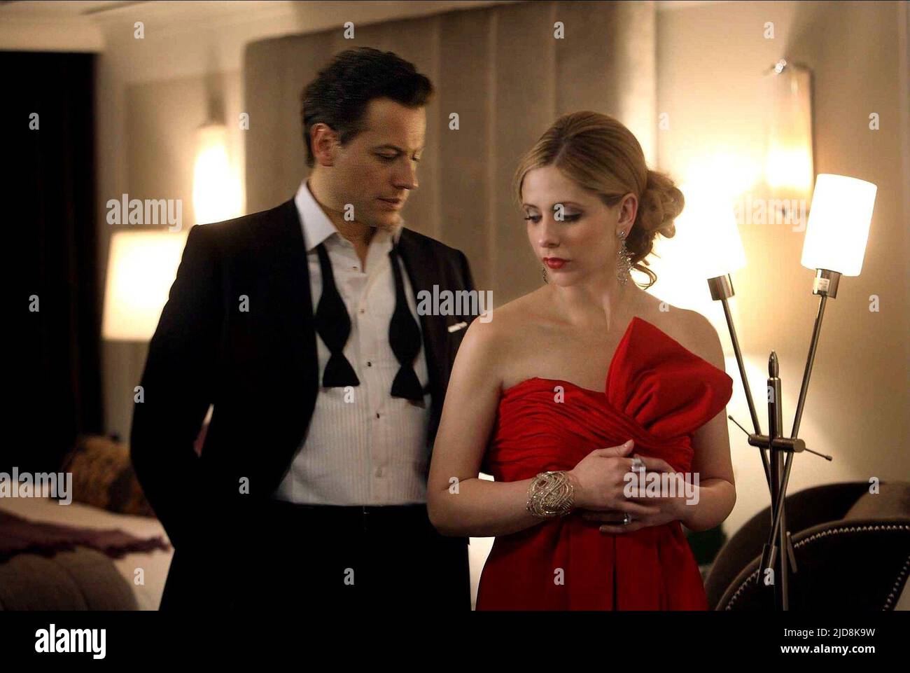 Sarah michelle gellar ioan gruffudd hi-res stock photography and images ...