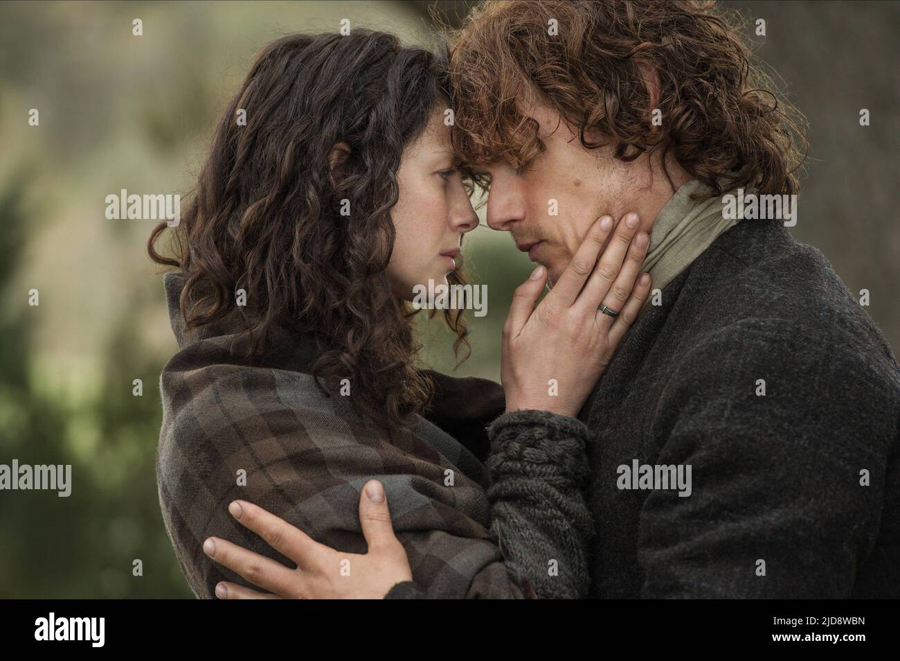 Outlander, sam heughan, caitriona balfe hi-res stock photography and ...