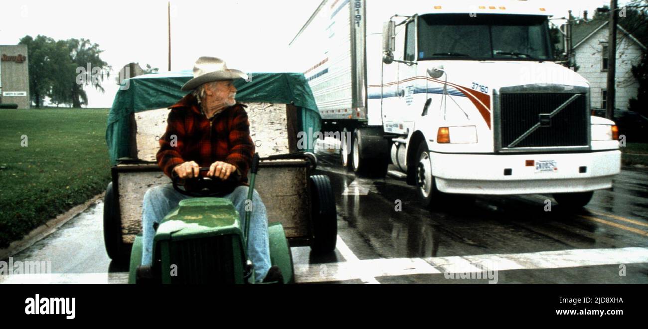 RICHARD FARNSWORTH, THE STRAIGHT STORY, 1999 Stock Photo - Alamy