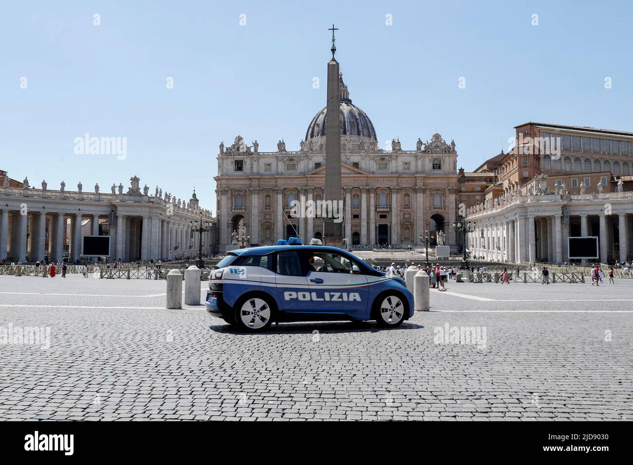 Vatican city police car hi-res stock photography and images - Alamy