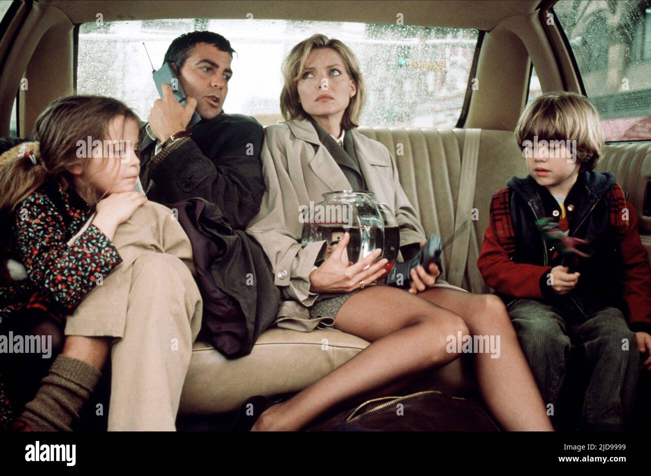 WHITMAN,CLOONEY,PFEIFFER,LINZ, ONE FINE DAY, 1996 Stock Photo - Alamy