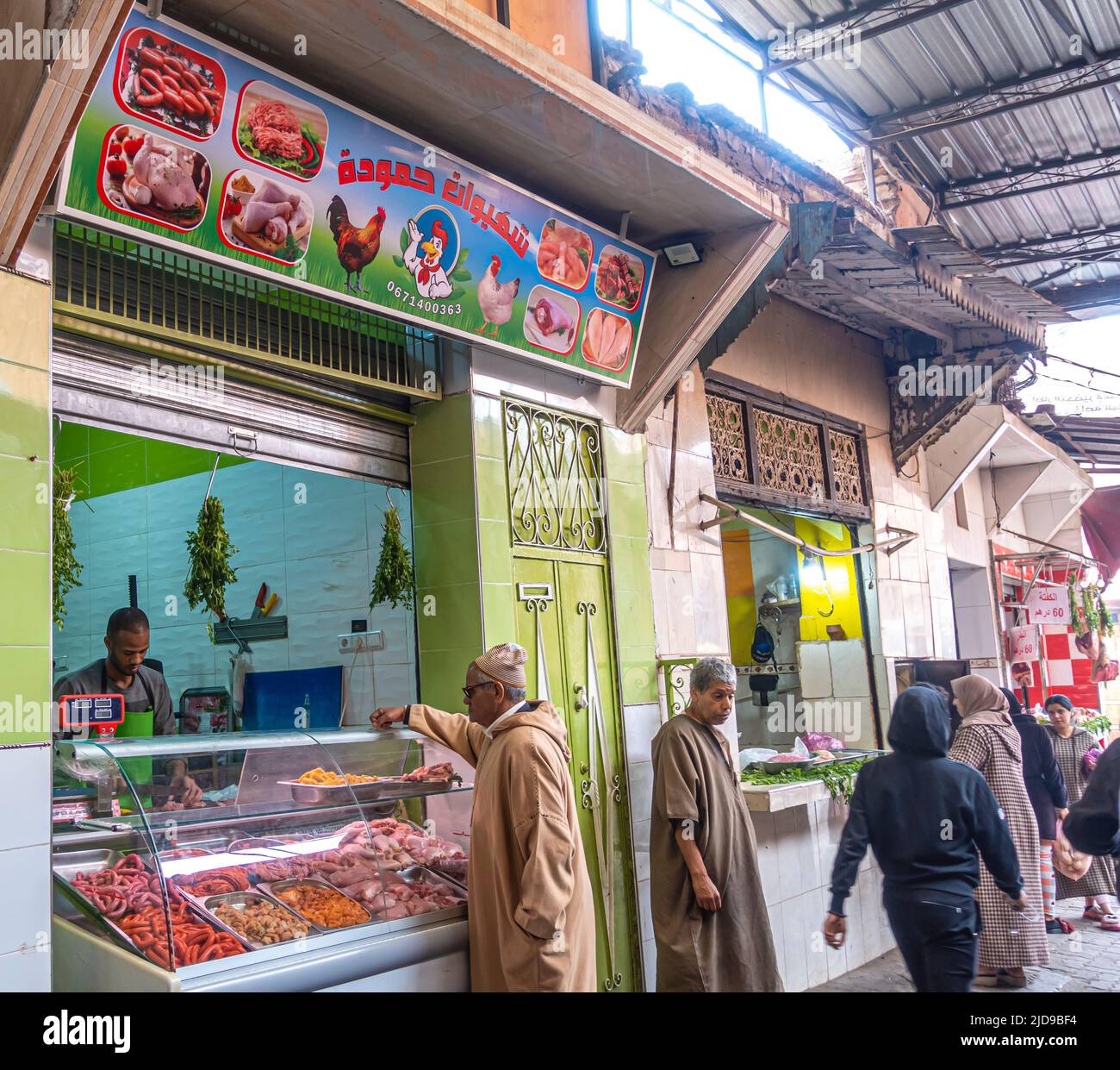 Raw chicken meat stall in Kasbah, Marrakech, Morocco Stock Photo - Alamy