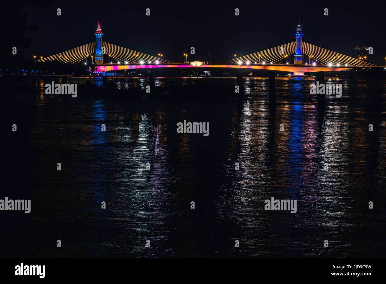 Suspension tensile structure Bridge Lighting Colorful and Bewitching ...