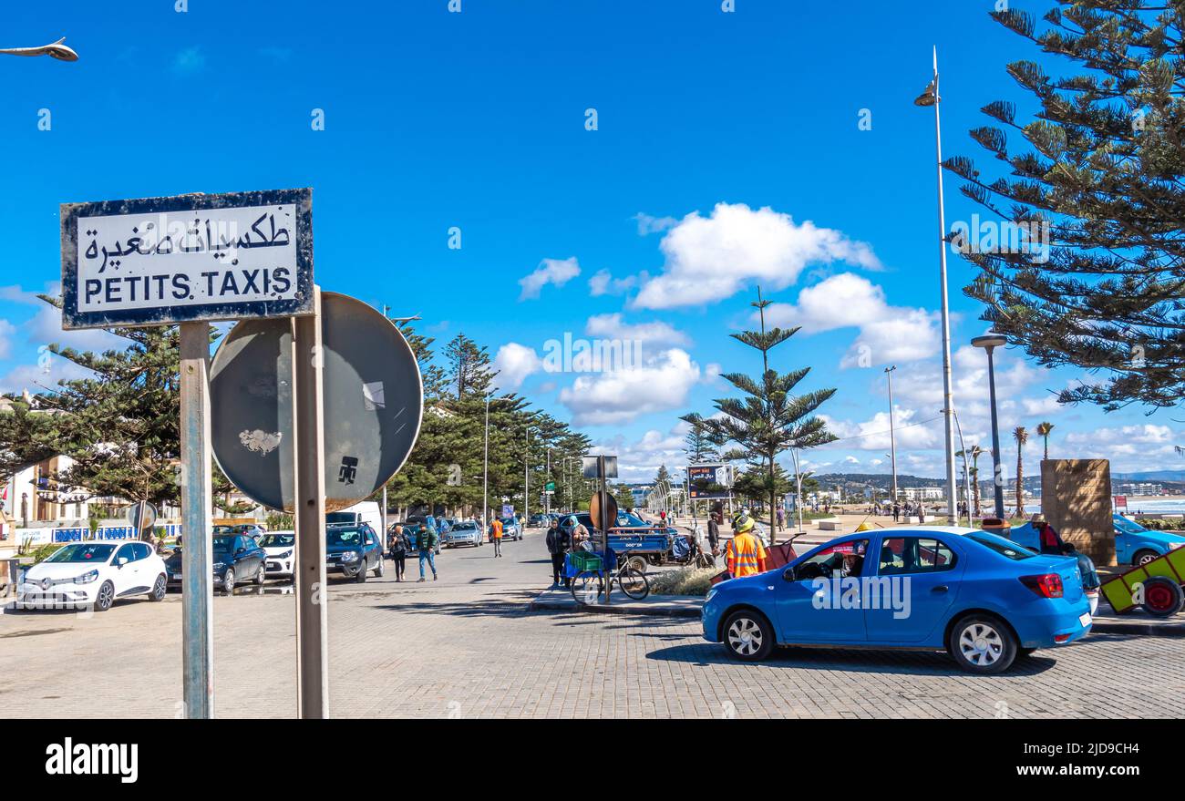 Arabic signage arabic signs hi-res stock photography and images - Alamy