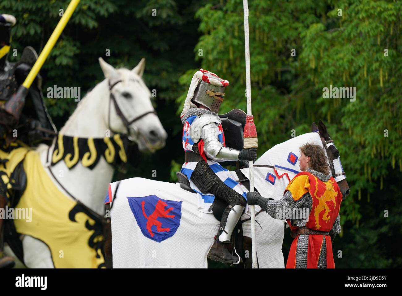 People dressed as knights of Nottingham take part in a medieval ...