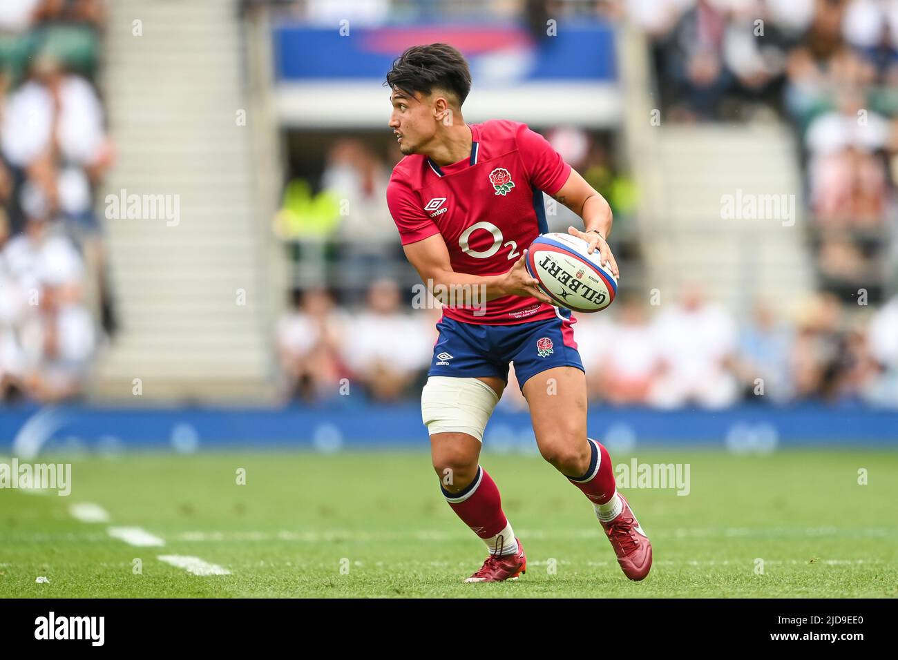 Marcus Smith of England in action Stock Photo - Alamy