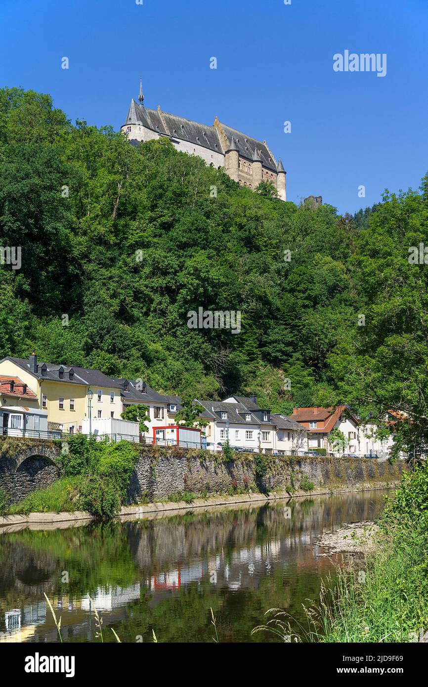 Schloss vianden hi-res stock photography and images - Alamy