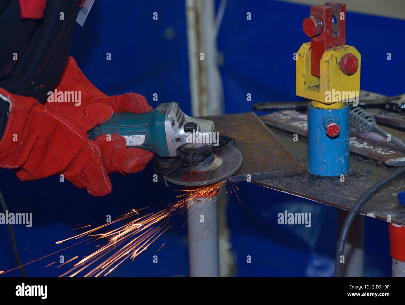 Preparing weld hi-res stock photography and images - Alamy