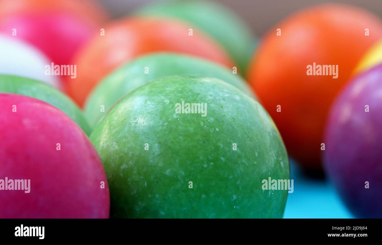 Wallpaper purple spheres hi-res stock photography and images - Alamy