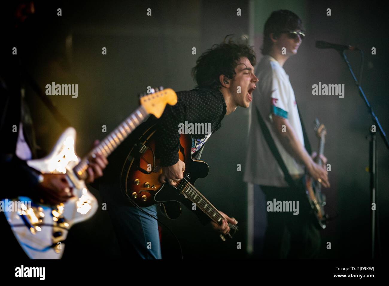 2022-06-19 17:02:07 LANDGRAAF - Irish indie rock band Inhaler with lead ...