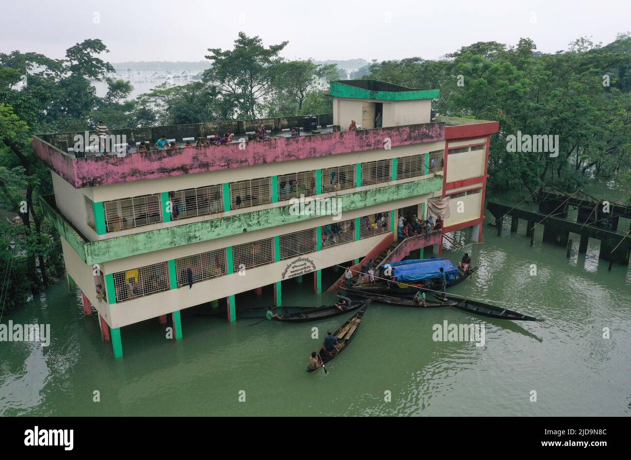 Sylhet, Sylhet, Bangladesh. 19th June, 2022. Worsening floods in ...
