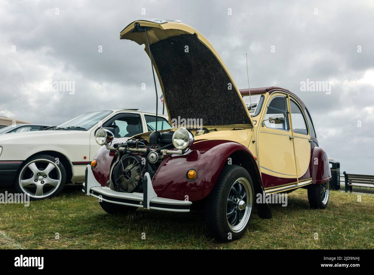 Citroen 2CV. Classic Cars On Lytham Green 2022 Stock Photo - Alamy
