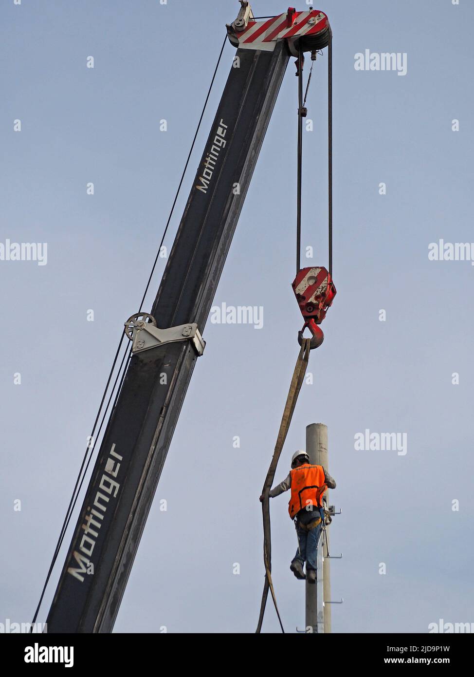 Telephone pole worker hi-res stock photography and images - Alamy