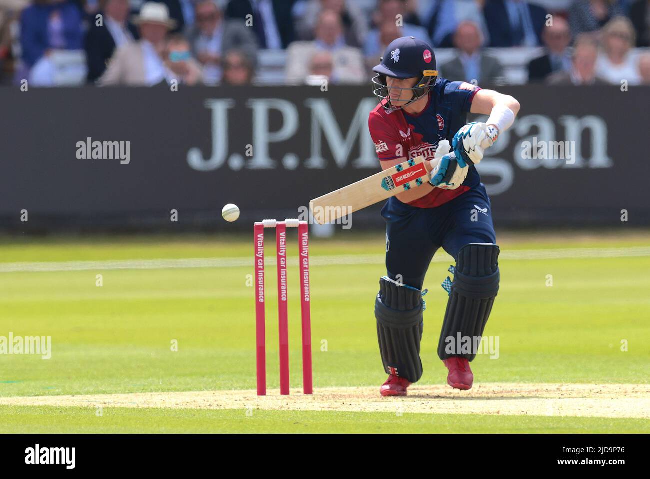 Sam billings cricket hi-res stock photography and images - Alamy