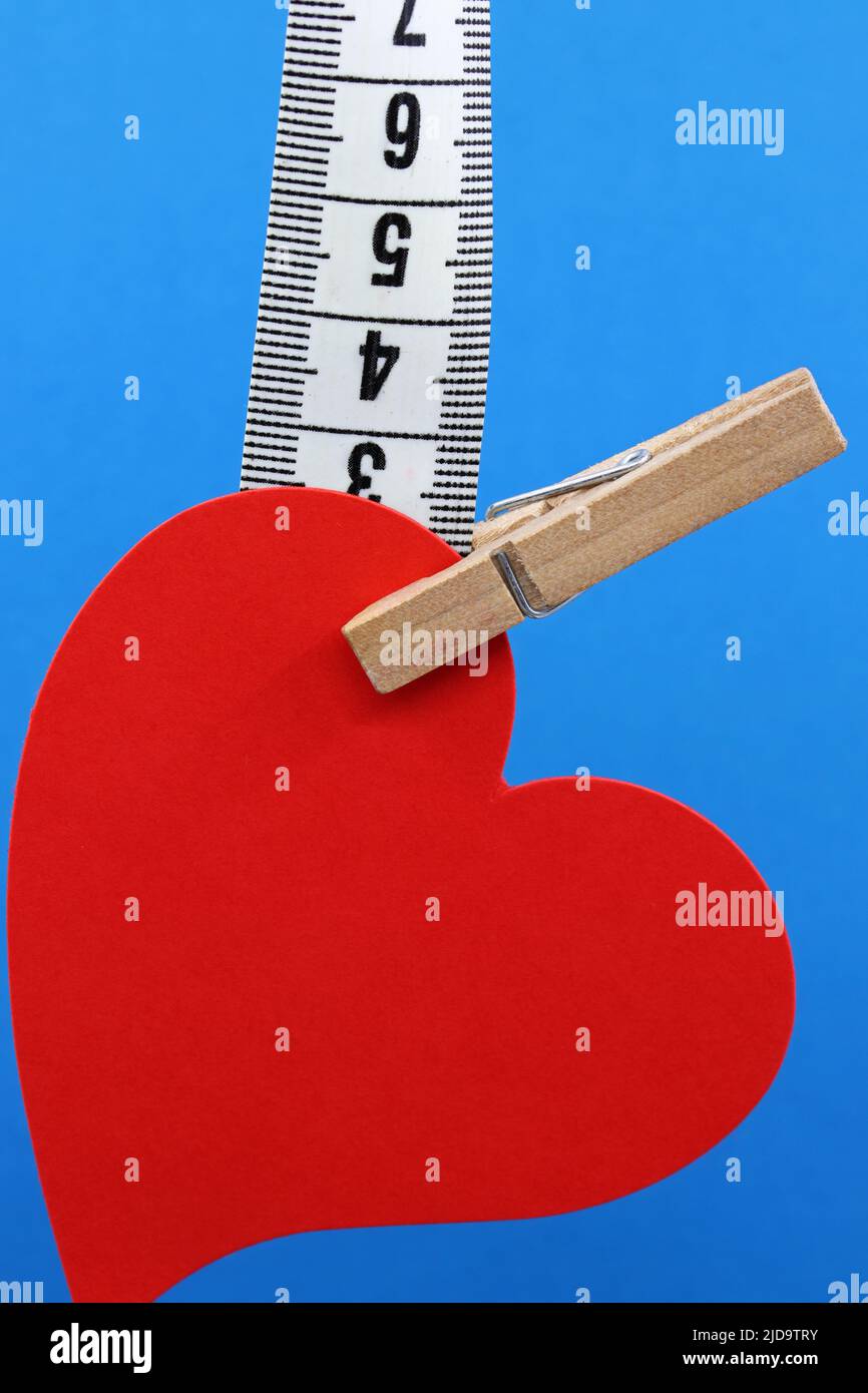 Heart shape tape measure hi-res stock photography and images - Alamy