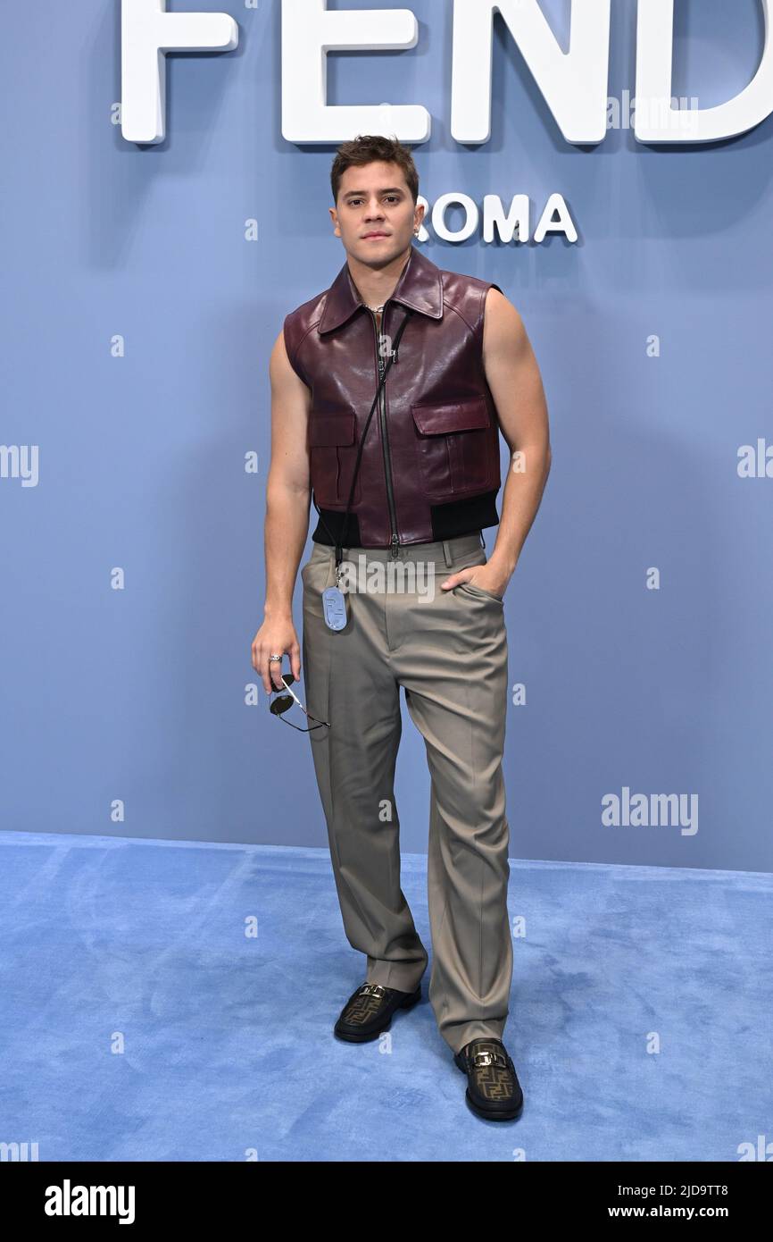 Andr Lamoglia Milan Fashion Week - Men S/S 2023 Fendi - Backdrop Milan ...