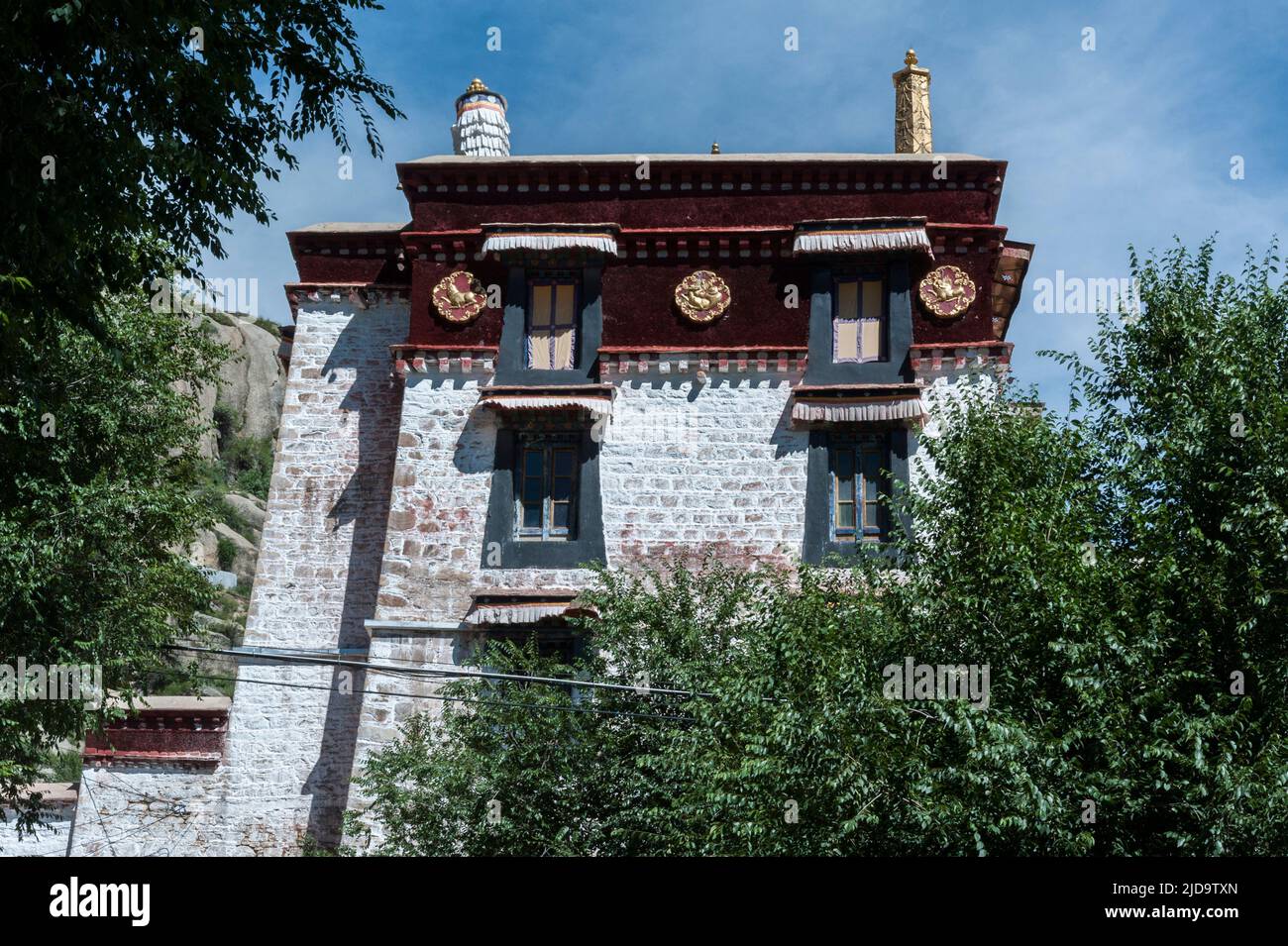 The beautiful Sera monastery. Is one of the "great three" Gelug ...