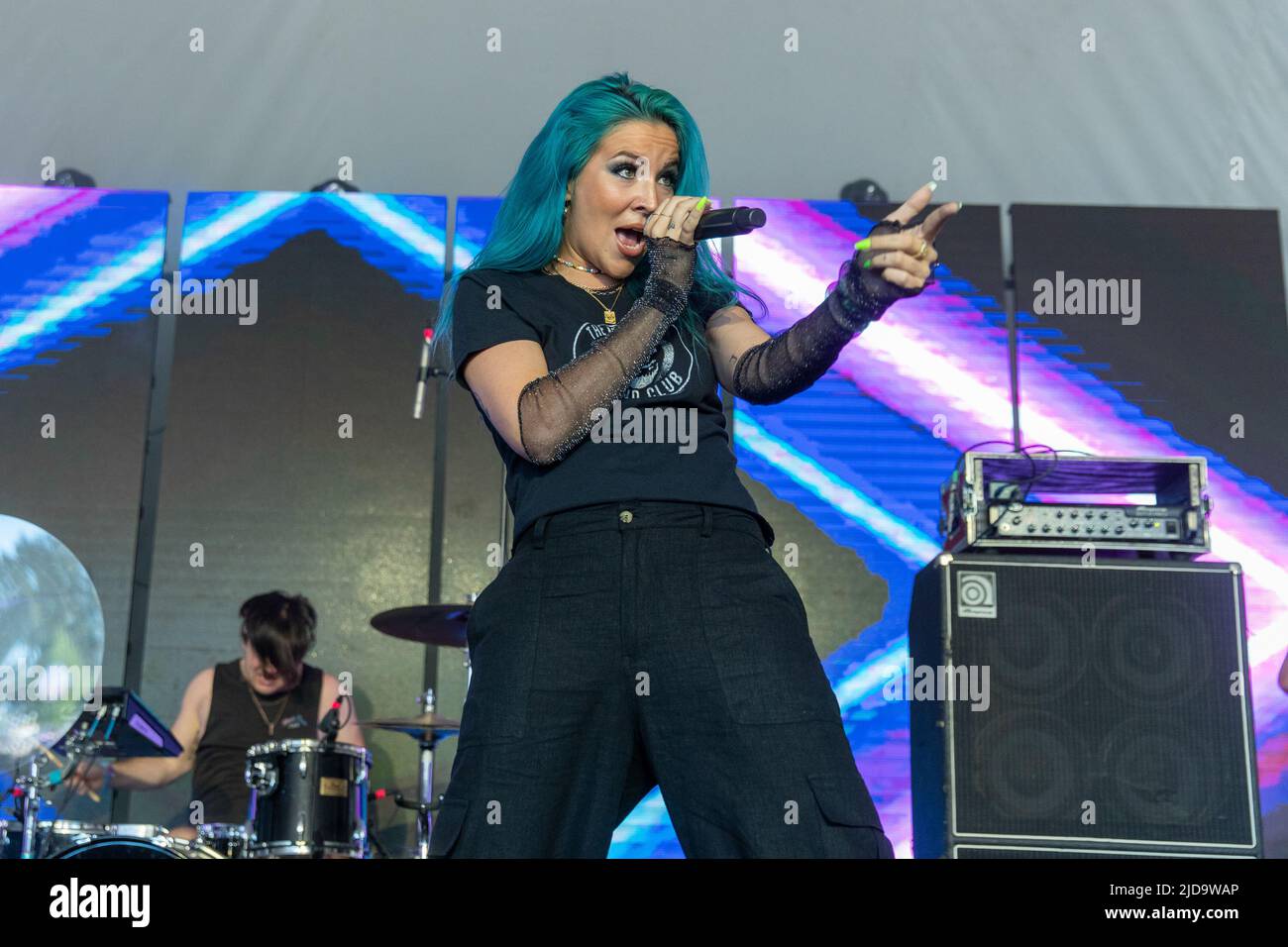 Singer charlotte sands hi-res stock photography and images - Alamy