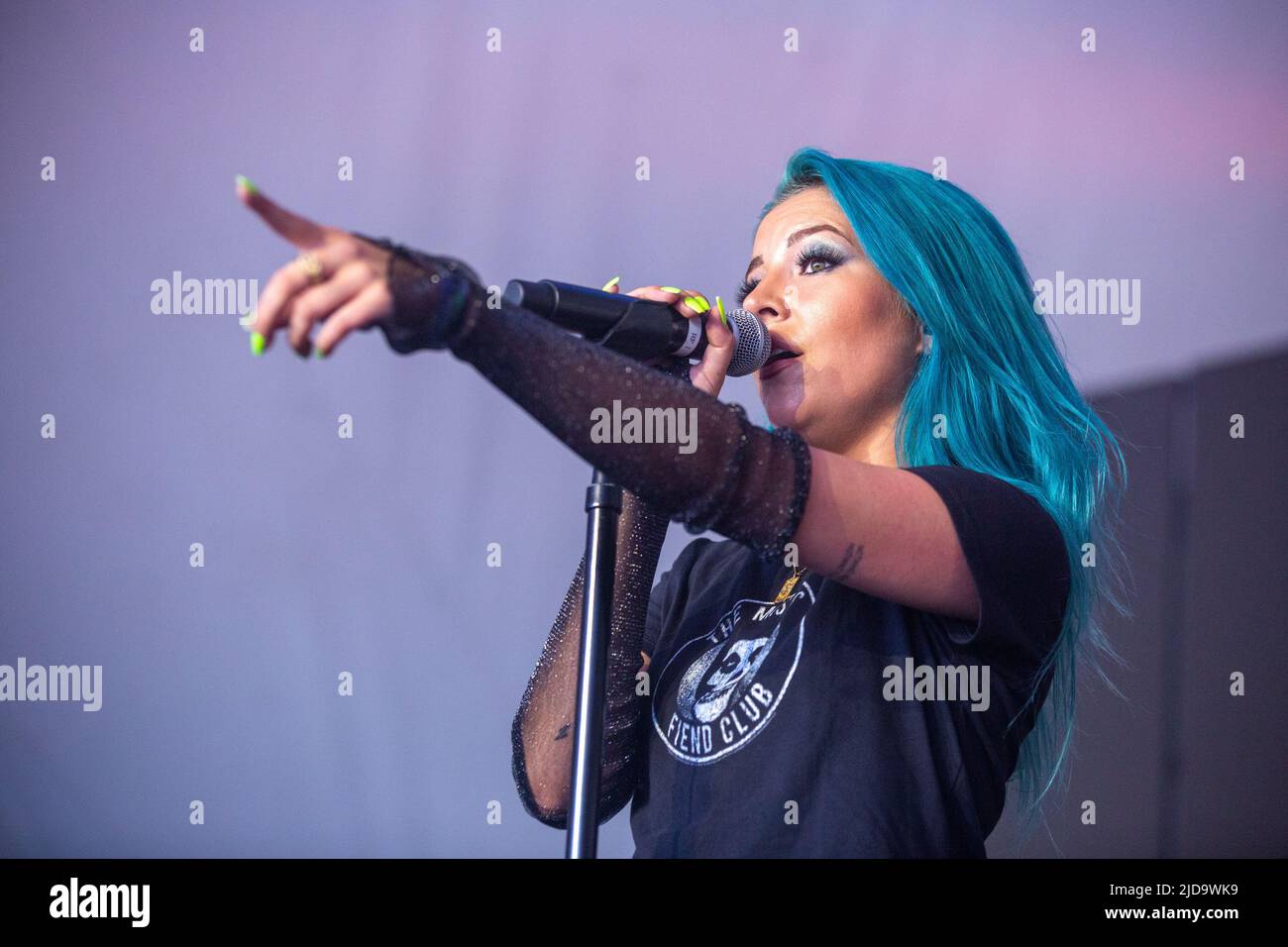 Singer charlotte sands hi-res stock photography and images - Alamy