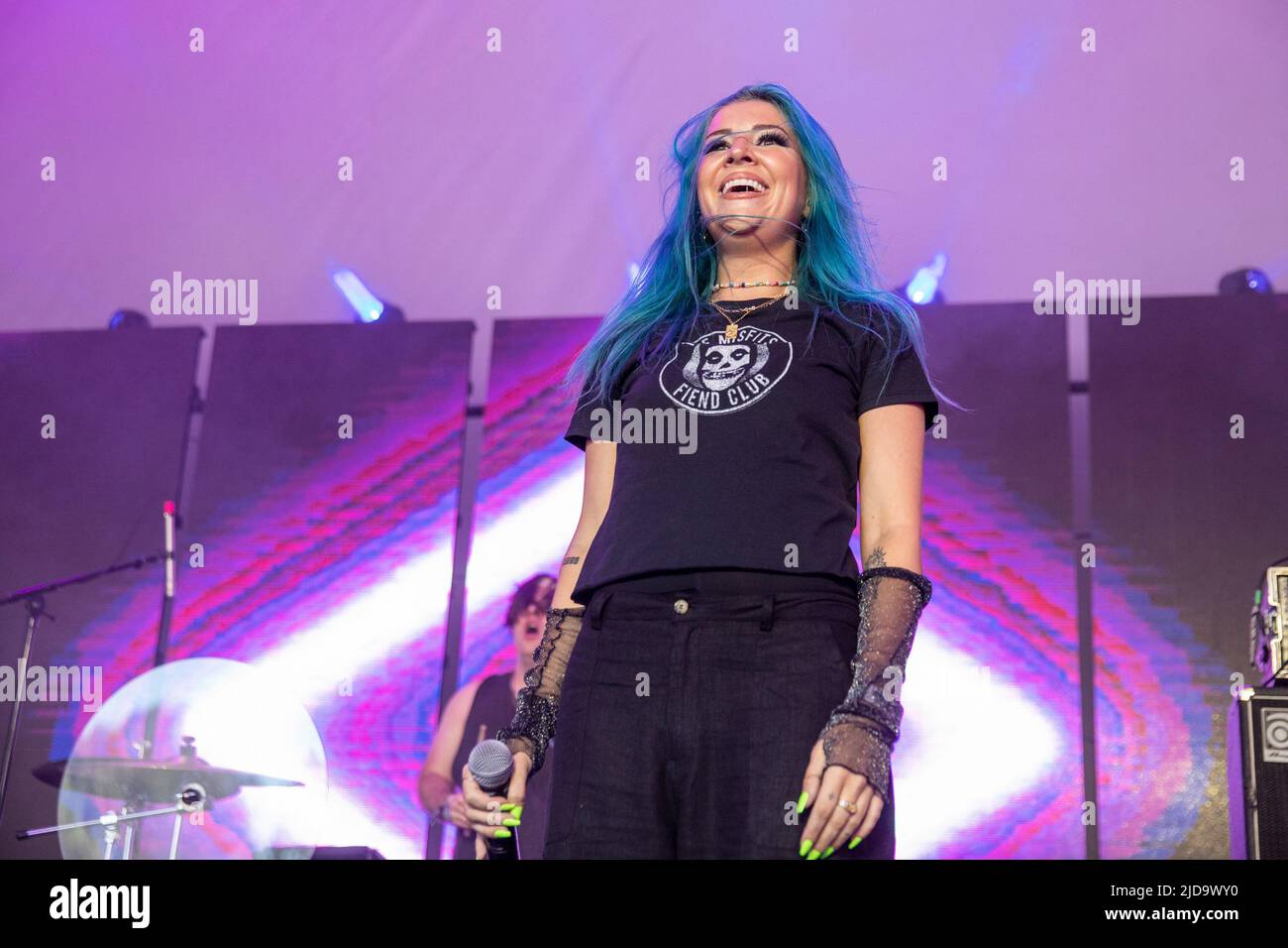 Singer charlotte sands hi-res stock photography and images - Alamy