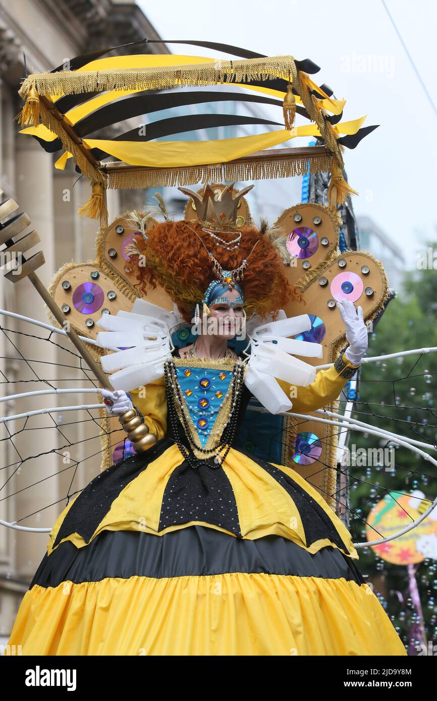 Manchester bee parade hi-res stock photography and images - Alamy