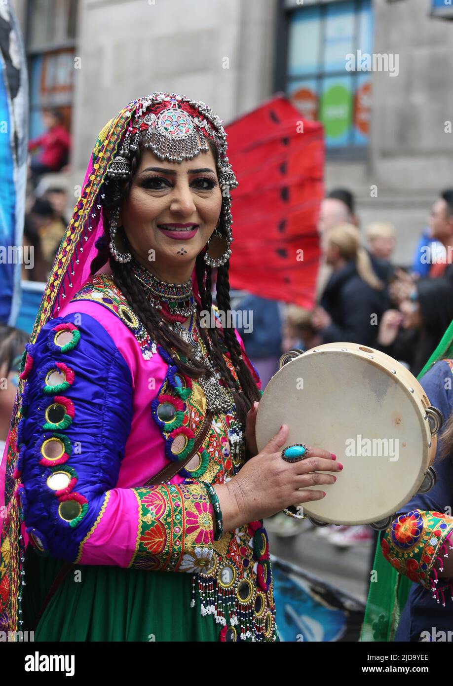 Manchester bee parade hi-res stock photography and images - Alamy