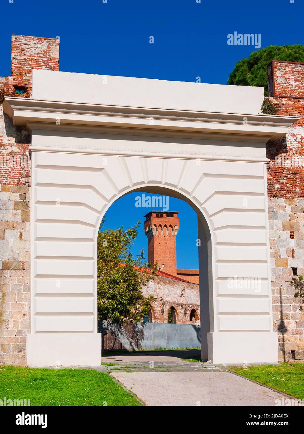 Medieval tower gate hi-res stock photography and images - Alamy