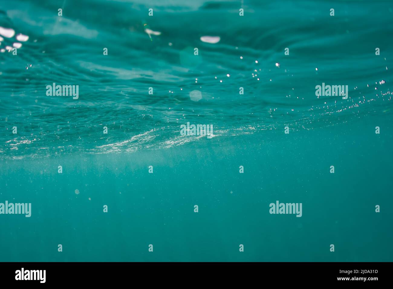 Light shining through wave hi-res stock photography and images - Alamy