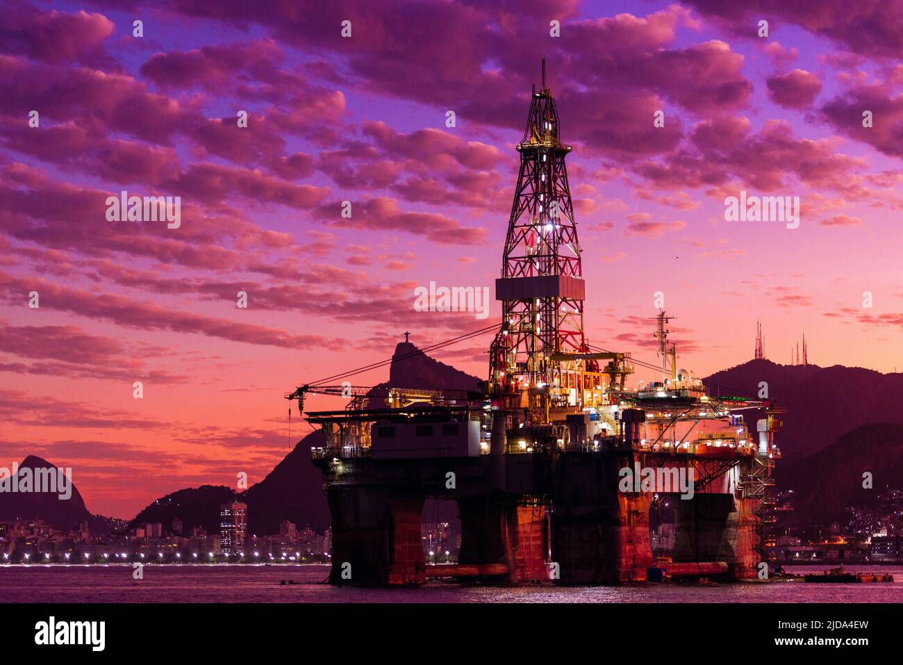 Silhouette of Oil Drilling Rig in Guanabara Bay in Rio de Janeiro ...