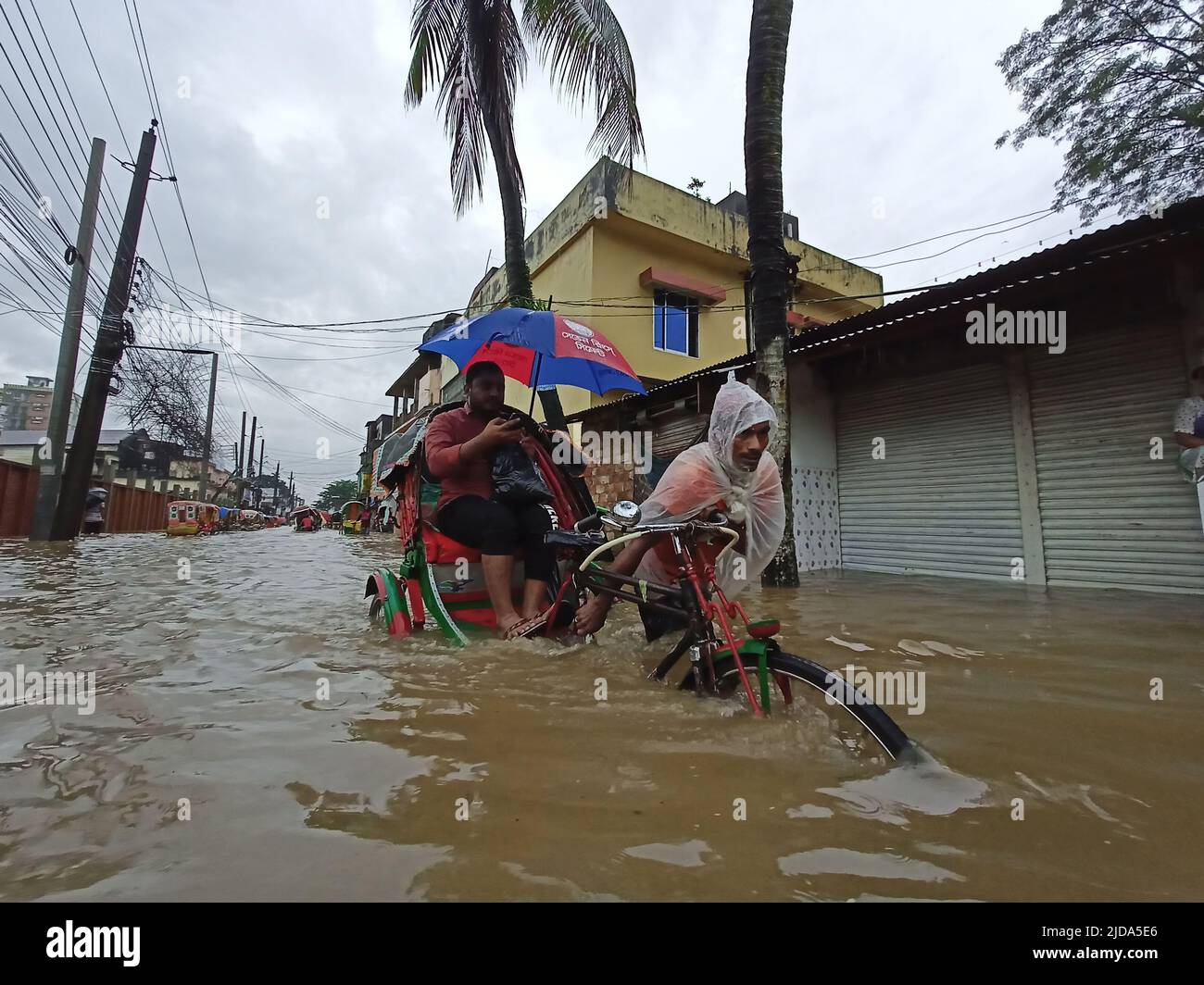 Flooding bangladesh hospital hi-res stock photography and images - Alamy