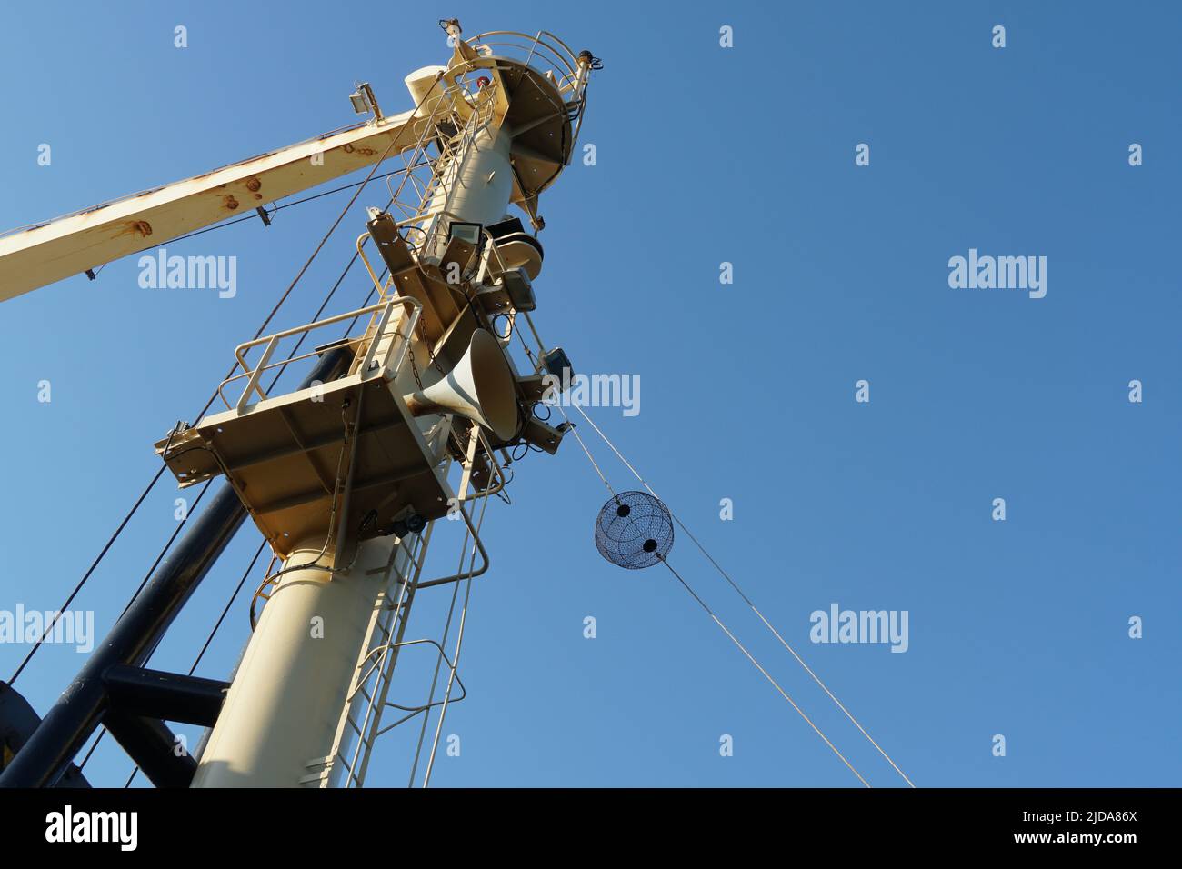 Container ship ladder hi-res stock photography and images - Alamy