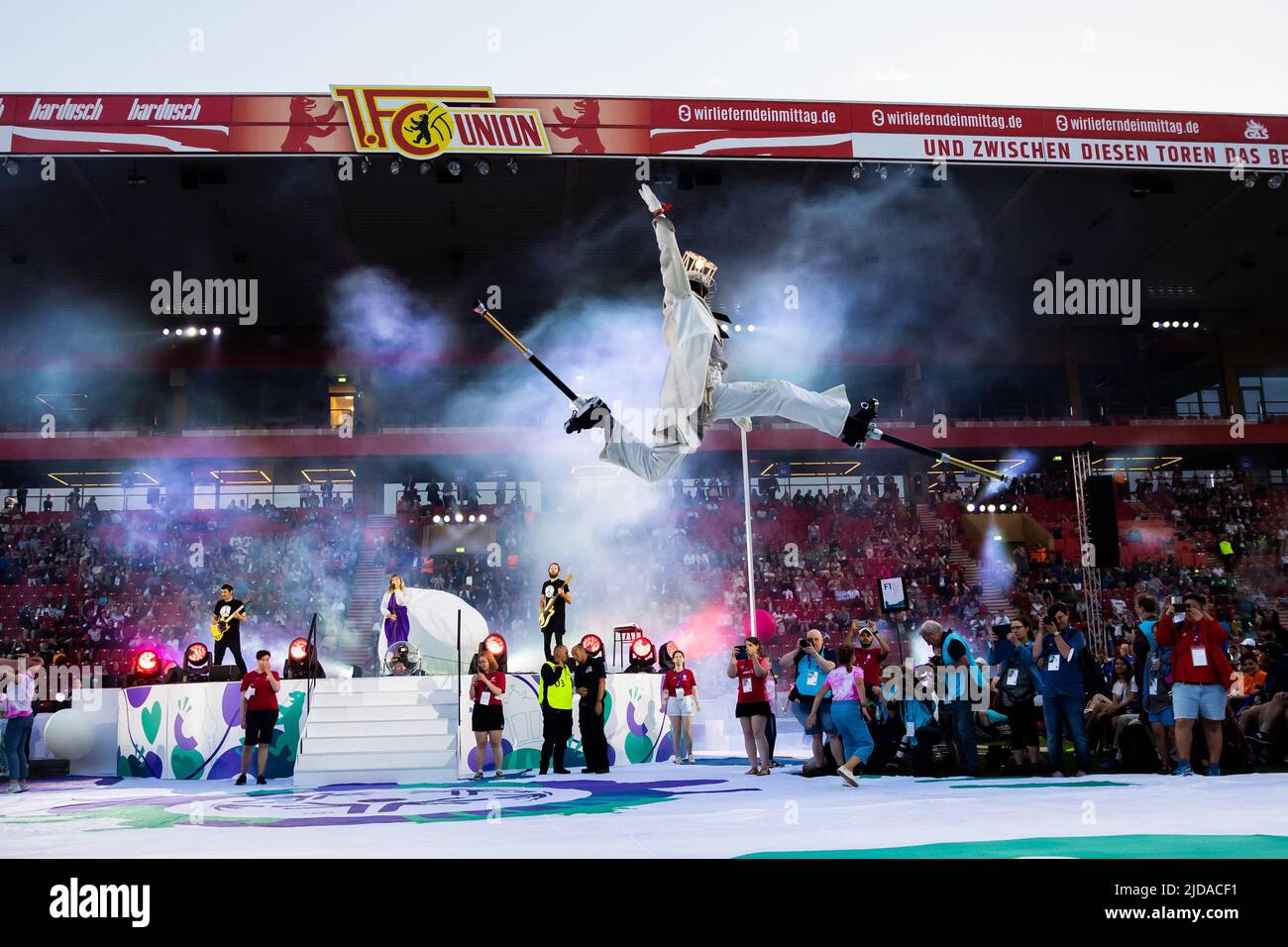 Berlin, Germany. 19th June, 2022. Sports for the disabled: An acrobat ...