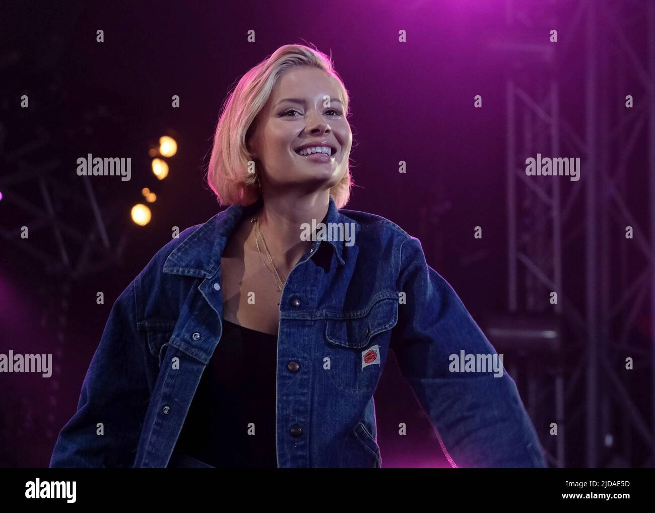 Scottish Indie rock singer songwriter, Nina Lindberg Nesbitt performs ...