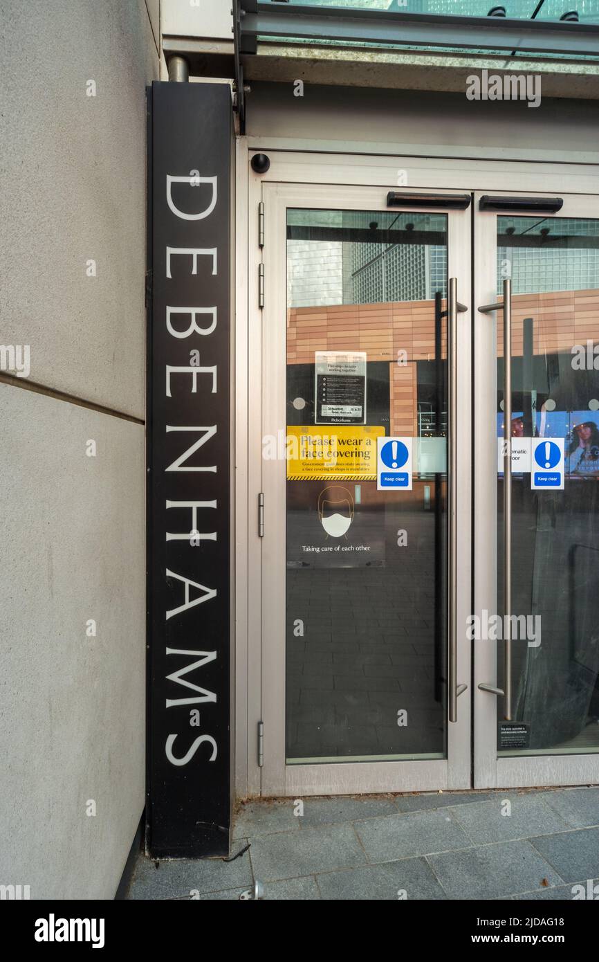 Debenhams door hi-res stock photography and images - Alamy